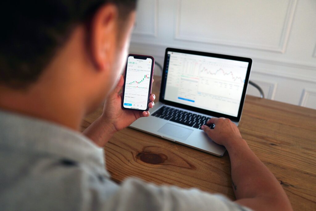 How Does Gamma Hedging Work? Explained - Value of Stocks